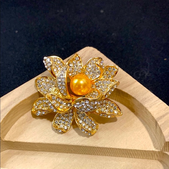 Jewelry | Elegant Gold And Silver Floral Lotus Pin Brooch | Poshmark